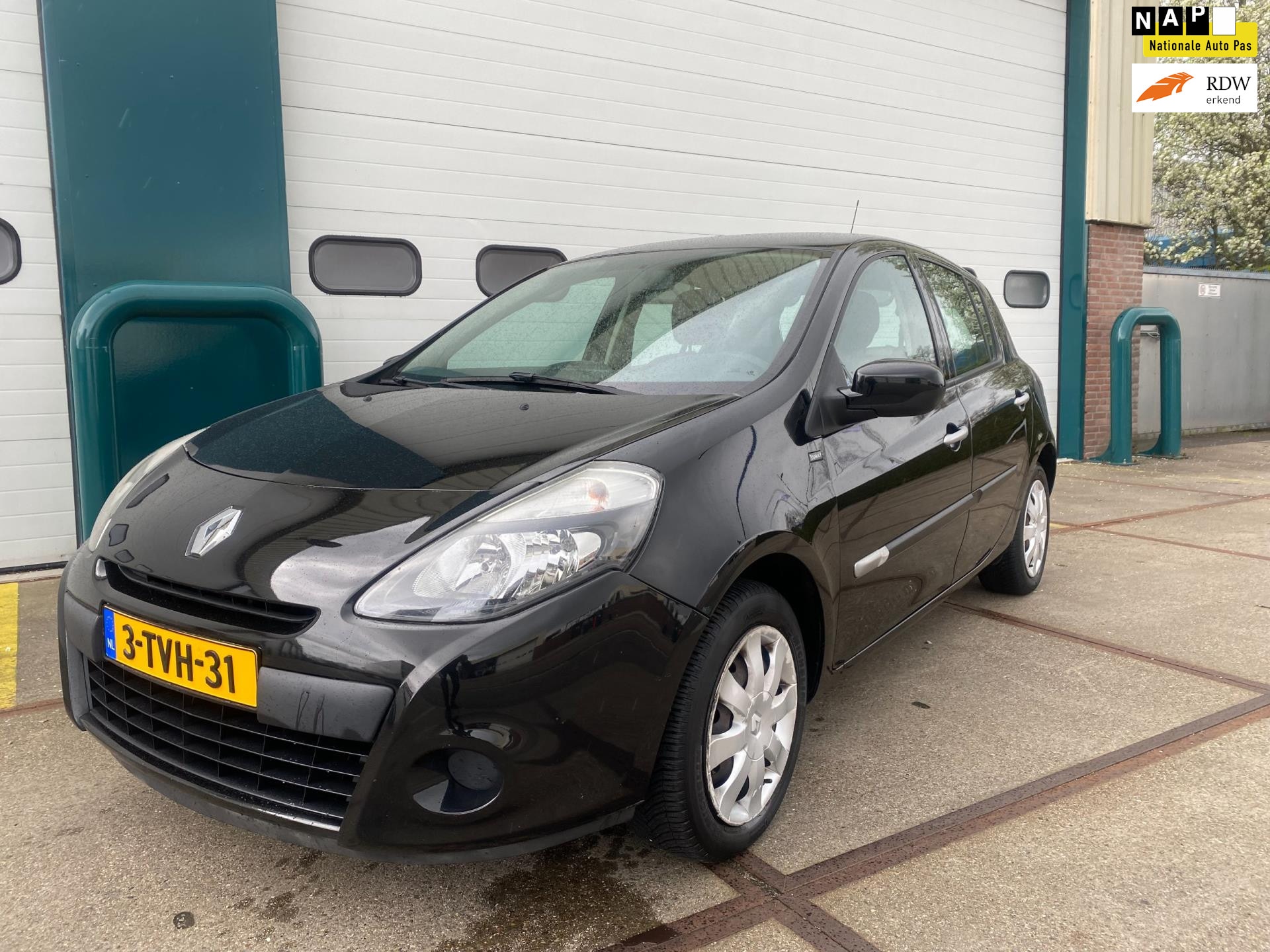 Renault Clio Benzine [3-TVH-31] | AutoTrack.nl