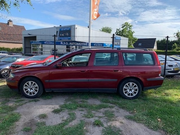 Volvo V70 Diesel [80-LR-XV] | AutoTrack.nl