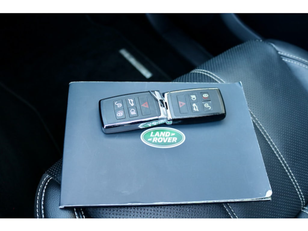 Land Rover Range Rover Velar Elektro/Benzine Automatisch in Bruinisse