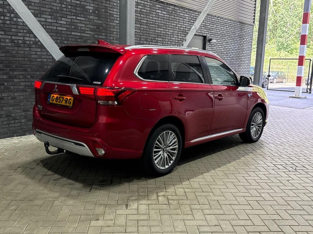 Mitsubishi Outlander Elektro/Benzine Automatisch in Nunspeet kopen ...